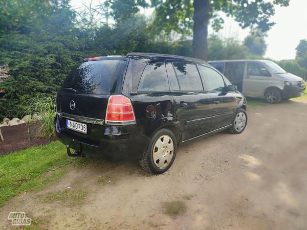 Melns Opel Zafira 2006 Viļņa, ar dzinēja tilpumu 1.90 L un nobraukumu 320 tūkst. km par 1150 €, foto 3 vietnē AUTOMOTO.COM.LV