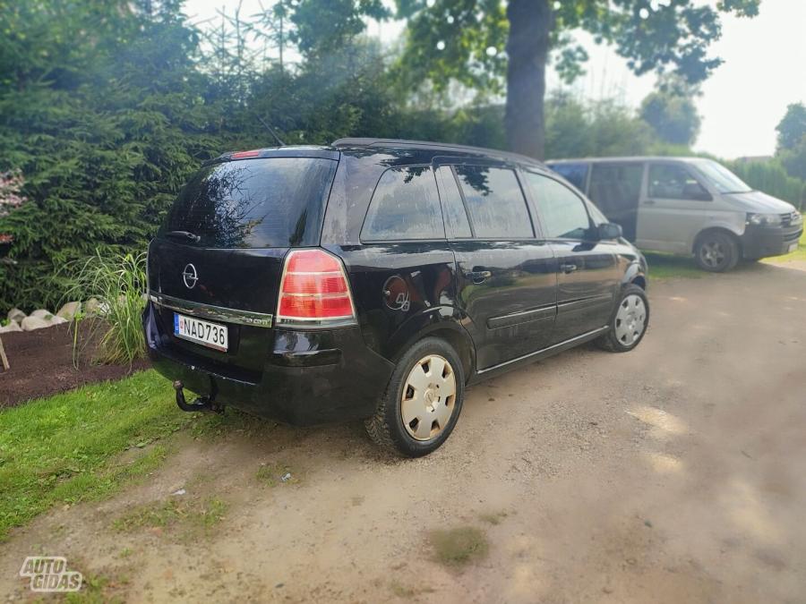 Melns Opel Zafira 2006 Viļņa, ar dzinēja tilpumu 1.90 L un nobraukumu 320 tūkst. km par 1150 €, foto 4 vietnē AUTOMOTO.COM.LV