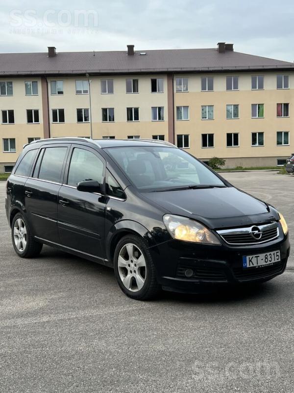 Black Opel Zafira 2006 in Riga, with an engine capacity of 1.90 L and mileage of 418 thousand km for 1400 €, photo 2 on AUTOMOTO.COM.LV