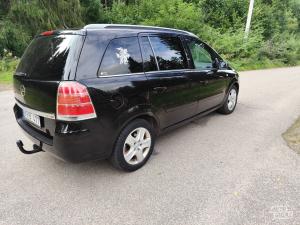 Melns Opel Zafira 2006 Telšiai, ar dzinēja tilpumu 1.90 L un nobraukumu 378 tūkst. km par 1150 €, foto 5 vietnē AUTOMOTO.COM.LV