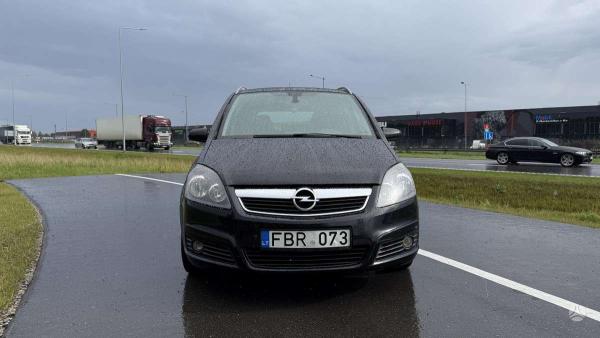 Melns Opel Zafira 2006 Kauņa, ar dzinēja tilpumu 1.91 L un nobraukumu 303 tūkst. km par 1750 €, foto 9 vietnē AUTOMOTO.COM.LV