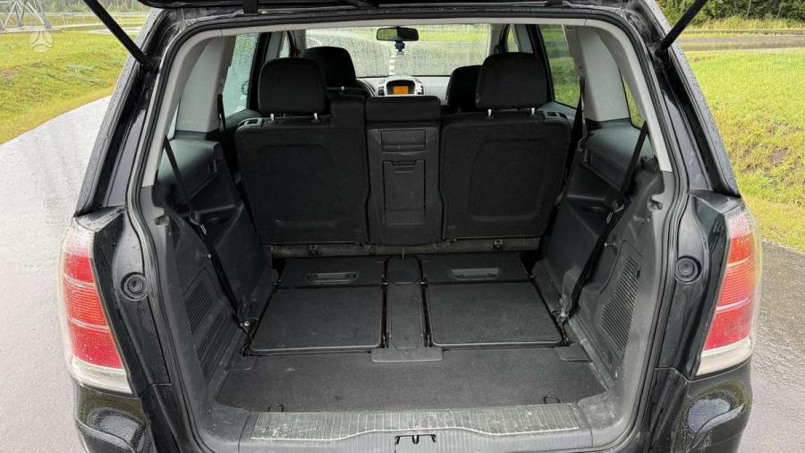 Melns Opel Zafira 2006 Kauņa, ar dzinēja tilpumu 1.91 L un nobraukumu 303 tūkst. km par 1750 €, foto 12 vietnē AUTOMOTO.COM.LV