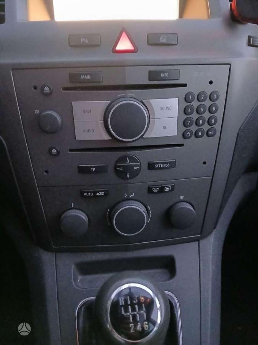 Melns Opel Zafira 2006 Viļņa, ar dzinēja tilpumu 1.91 L un nobraukumu 342 tūkst. km par 595 €, foto 9 vietnē AUTOMOTO.COM.LV