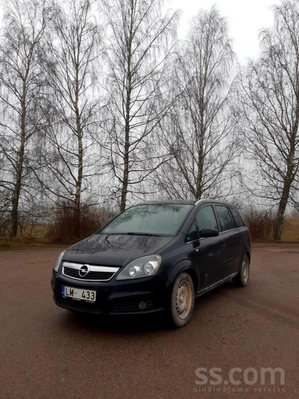 Black Opel Zafira 2007 in Cesis, with an engine capacity of 1.90 L and mileage of 315 thousand km for 1500 €, photo 1 on AUTOMOTO.COM.LV
