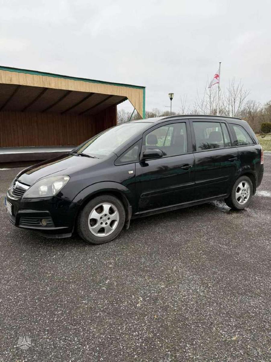 Black Opel Zafira 2007 in Jurbarkas, with an engine capacity of 1.80 L and mileage of 259 thousand km for 2100 €, photo 2 on AUTOMOTO.COM.LV