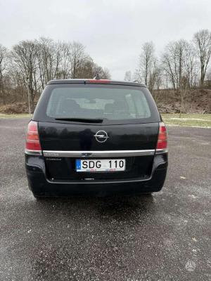 Black Opel Zafira 2007 in Jurbarkas, with an engine capacity of 1.80 L and mileage of 259 thousand km for 2100 €, photo 3 on AUTOMOTO.COM.LV