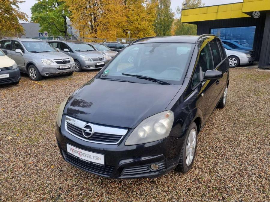 Black Opel Zafira 2007 in Kaunas, with an engine capacity of 1.90 L and mileage of 330 thousand km for 1250 €, photo 4 on AUTOMOTO.COM.LV