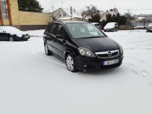Black Opel Zafira 2007 in Panevezys, with an engine capacity of 1.91 L and mileage of 400 thousand km for 1000 €, photo 2 on AUTOMOTO.COM.LV