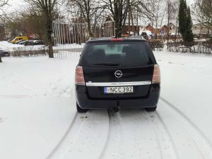 Black Opel Zafira 2007 in Panevezys, with an engine capacity of 1.91 L and mileage of 400 thousand km for 1000 €, photo 4 on AUTOMOTO.COM.LV
