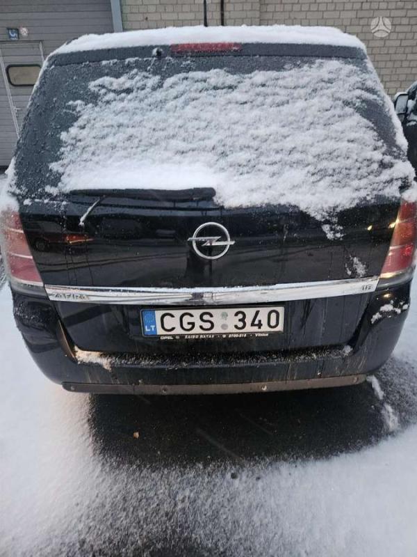 Melns Opel Zafira 2007 Kauņa, ar dzinēja tilpumu 1.80 L un nobraukumu 1 tūkst. km par 350 €, foto 2 vietnē AUTOMOTO.COM.LV