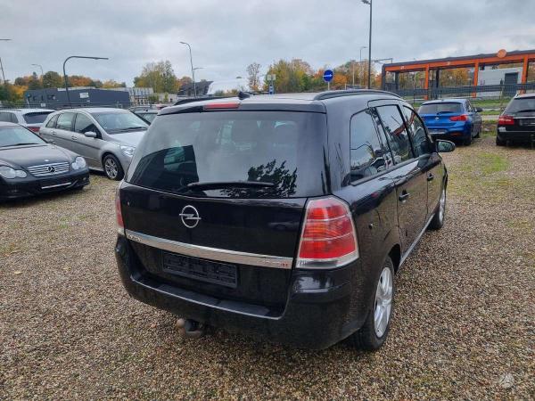 Melns Opel Zafira 2007 Kauņa, ar dzinēja tilpumu 1.90 L un nobraukumu 300 tūkst. km par 1250 €, foto 2 vietnē AUTOMOTO.COM.LV