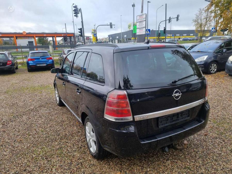 Black Opel Zafira 2007 in Kaunas, with an engine capacity of 1.90 L and mileage of 300 thousand km for 1250 €, photo 3 on AUTOMOTO.COM.LV