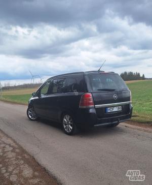 Melns Opel Zafira 2007 Telšiai, ar dzinēja tilpumu 1.90 L un nobraukumu 240 tūkst. km par 850 €, foto 4 vietnē AUTOMOTO.COM.LV