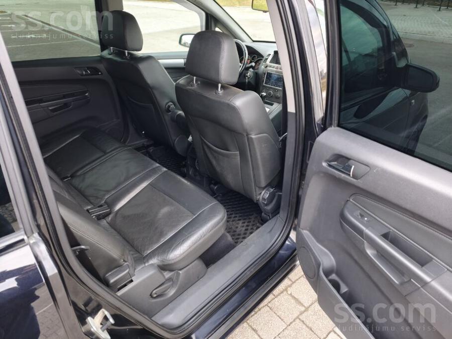 Black Opel Zafira 2007 in Rezekne, with an engine capacity of 1.90 L and mileage of 430 thousand km for 1850 €, photo 9 on AUTOMOTO.COM.LV