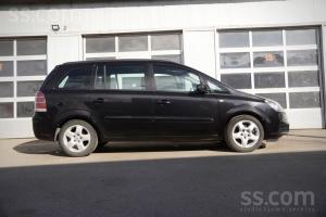 Black Opel Zafira 2007 in Riga, with an engine capacity of 1.90 L and mileage of 275 thousand km for 1690 €, photo 12 on AUTOMOTO.COM.LV