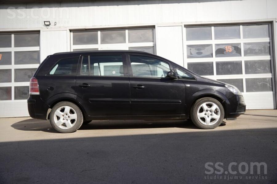 Black Opel Zafira 2007 in Riga, with an engine capacity of 1.90 L and mileage of 275 thousand km for 1690 €, photo 12 on AUTOMOTO.COM.LV