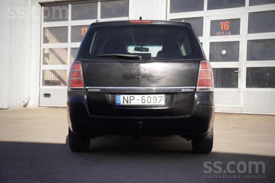 Black Opel Zafira 2007 in Riga, with an engine capacity of 1.90 L and mileage of 275 thousand km for 1690 €, photo 13 on AUTOMOTO.COM.LV