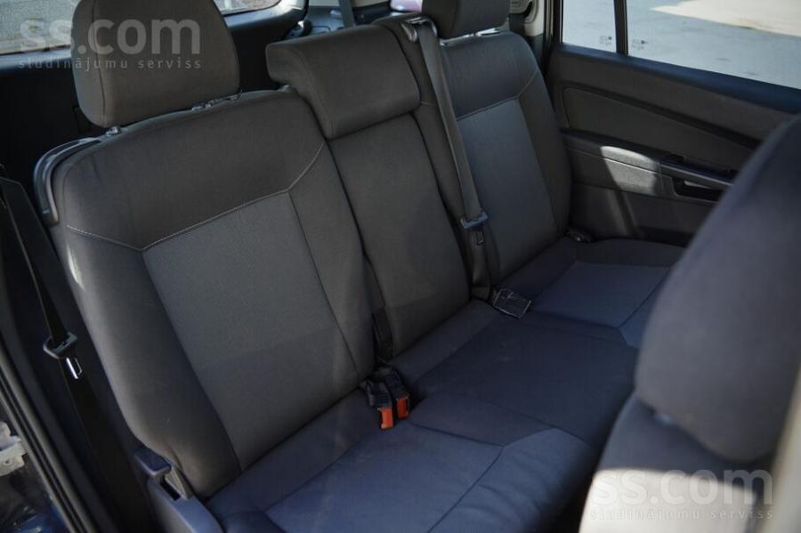 Black Opel Zafira 2007 in Riga, with an engine capacity of 1.90 L and mileage of 275 thousand km for 1690 €, photo 25 on AUTOMOTO.COM.LV