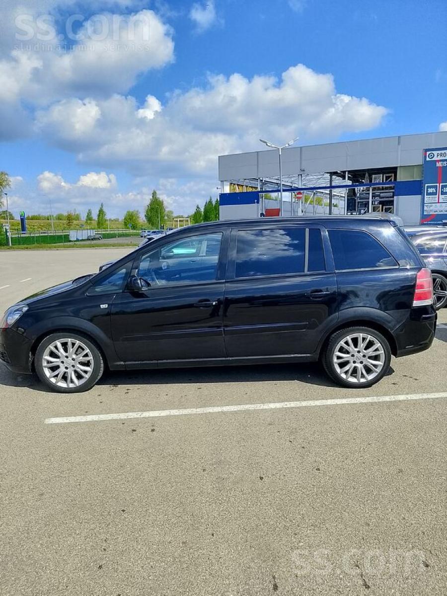 Melns Opel Zafira 2007 Daugavpils, ar dzinēja tilpumu 1.90 L un nobraukumu 289 tūkst. km par 1400 €, foto 1 vietnē AUTOMOTO.COM.LV