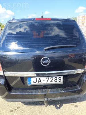 Melns Opel Zafira 2007 Daugavpils, ar dzinēja tilpumu 1.90 L un nobraukumu 289 tūkst. km par 1400 €, foto 3 vietnē AUTOMOTO.COM.LV