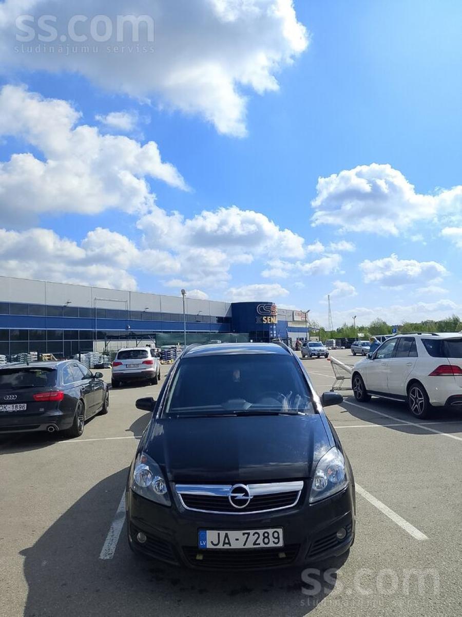 Melns Opel Zafira 2007 Daugavpils, ar dzinēja tilpumu 1.90 L un nobraukumu 289 tūkst. km par 1400 €, foto 5 vietnē AUTOMOTO.COM.LV