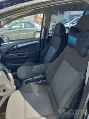 Melns Opel Zafira 2007 Daugavpils, ar dzinēja tilpumu 1.90 L un nobraukumu 289 tūkst. km par 1400 €, foto 8 vietnē AUTOMOTO.COM.LV