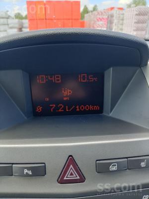 Melns Opel Zafira 2007 Daugavpils, ar dzinēja tilpumu 1.90 L un nobraukumu 289 tūkst. km par 1400 €, foto 10 vietnē AUTOMOTO.COM.LV