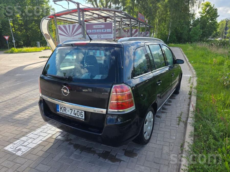 Melns Opel Zafira 2007 Rīga, ar dzinēja tilpumu 1.90 L un nobraukumu 368 tūkst. km par 1700 €, foto 3 vietnē AUTOMOTO.COM.LV