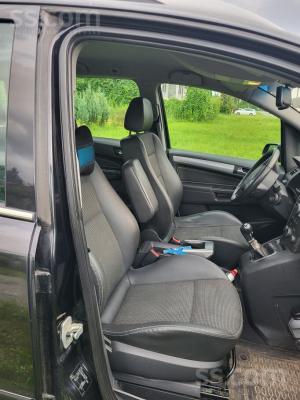 Melns Opel Zafira 2007 Rīga, ar dzinēja tilpumu 1.90 L un nobraukumu 368 tūkst. km par 1700 €, foto 7 vietnē AUTOMOTO.COM.LV