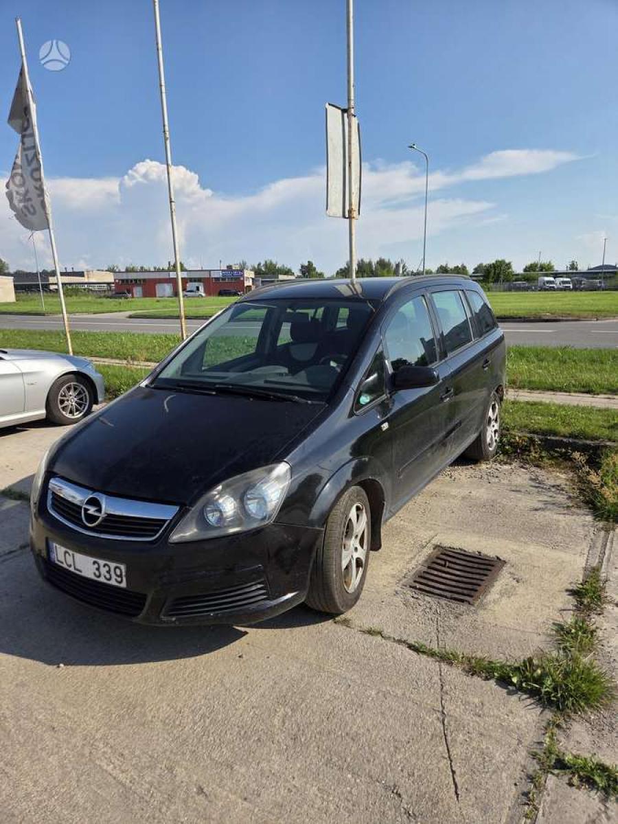 Melns Opel Zafira 2007 Panevēža, ar dzinēja tilpumu 1.91 L un nobraukumu 315 tūkst. km par 500 €, foto 3 vietnē AUTOMOTO.COM.LV