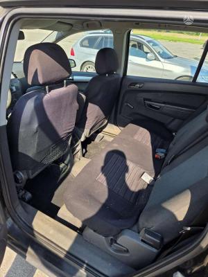 Melns Opel Zafira 2007 Panevēža, ar dzinēja tilpumu 1.91 L un nobraukumu 315 tūkst. km par 500 €, foto 7 vietnē AUTOMOTO.COM.LV