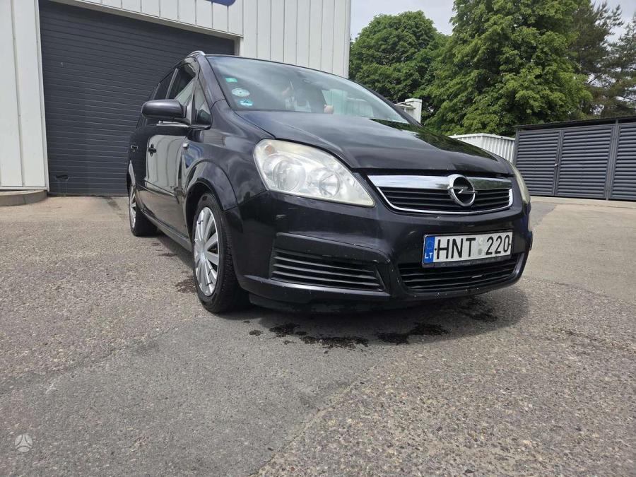 Black Opel Zafira 2007 in Prienai, with an engine capacity of 1.91 L and mileage of 475 thousand km for 1100 €, photo 1 on AUTOMOTO.COM.LV