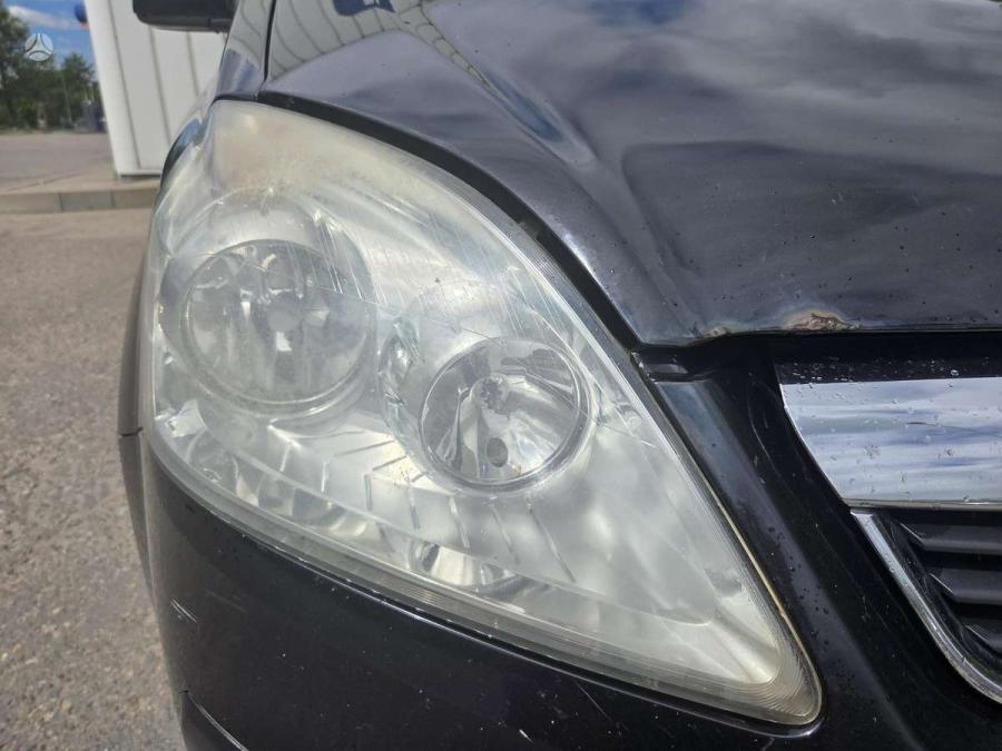 Black Opel Zafira 2007 in Prienai, with an engine capacity of 1.91 L and mileage of 475 thousand km for 1100 €, photo 7 on AUTOMOTO.COM.LV