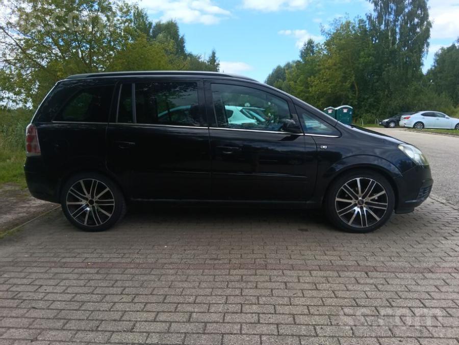 Black Opel Zafira 2007 in Riga, with an engine capacity of 1.80 L and mileage of 253 thousand km for 1600 €, photo 7 on AUTOMOTO.COM.LV