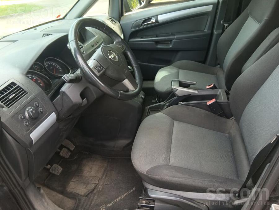Black Opel Zafira 2007 in Riga, with an engine capacity of 1.80 L and mileage of 253 thousand km for 1600 €, photo 10 on AUTOMOTO.COM.LV
