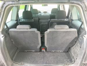 Black Opel Zafira 2007 in Riga, with an engine capacity of 1.80 L and mileage of 253 thousand km for 1600 €, photo 16 on AUTOMOTO.COM.LV
