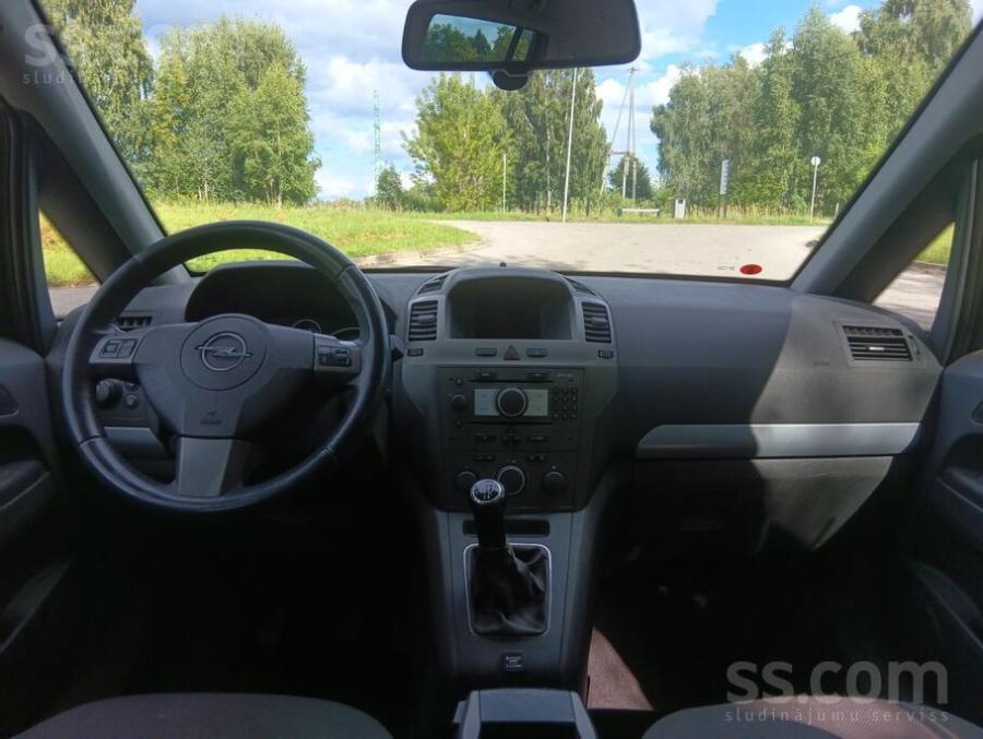 Black Opel Zafira 2007 in Riga, with an engine capacity of 1.80 L and mileage of 253 thousand km for 1600 €, photo 17 on AUTOMOTO.COM.LV