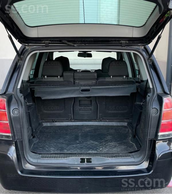 Black Opel Zafira 2007 in Riga, with an engine capacity of 1.90 L and mileage of 270 thousand km for 1999 €, photo 10 on AUTOMOTO.COM.LV