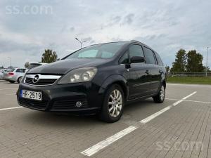Black Opel Zafira 2007 in Rezekne, with an engine capacity of 1.90 L and mileage of 404 thousand km for 1345 €, photo  on AUTOMOTO.COM.LV