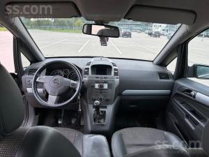 Melns Opel Zafira 2007 Rēzekne, ar dzinēja tilpumu 1.90 L un nobraukumu 404 tūkst. km par 1345 €, foto 9 vietnē AUTOMOTO.COM.LV