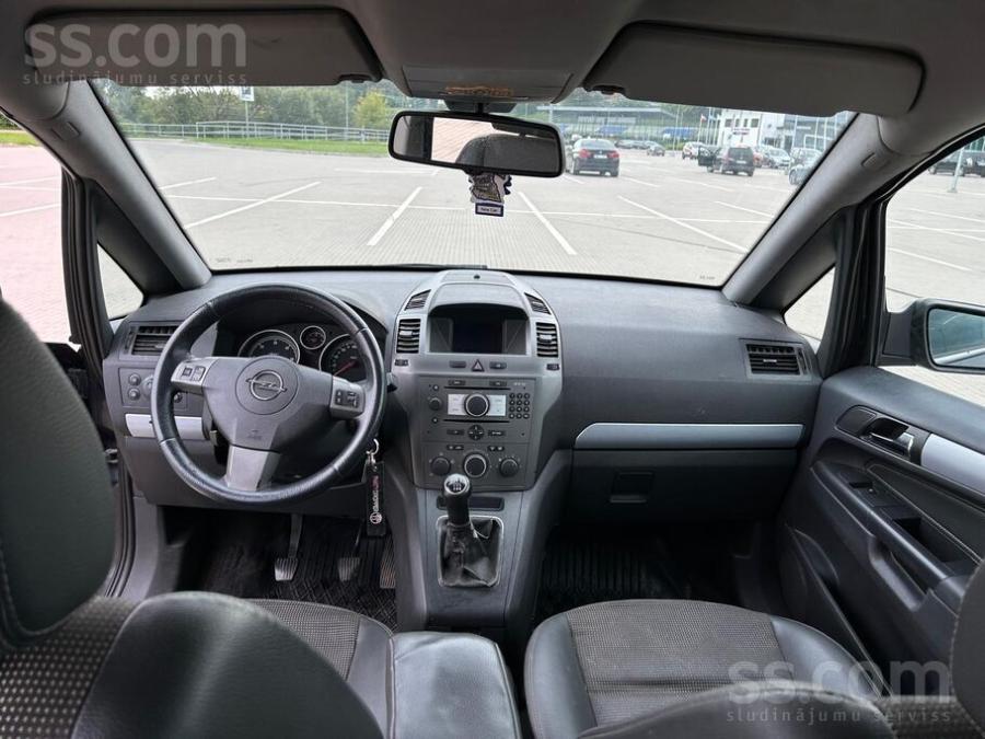 Melns Opel Zafira 2007 Rēzekne, ar dzinēja tilpumu 1.90 L un nobraukumu 404 tūkst. km par 1345 €, foto 9 vietnē AUTOMOTO.COM.LV