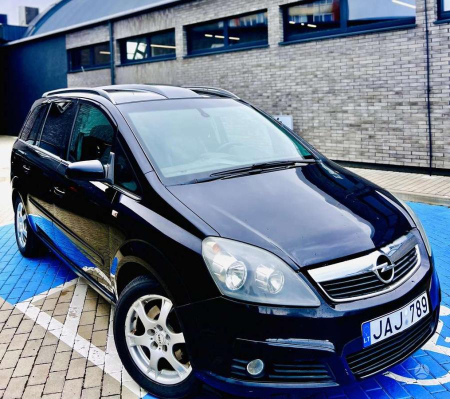 Black Opel Zafira 2007 in Marijampole, with an engine capacity of 1.91 L and mileage of 369 thousand km for 1400 €, photo 1 on AUTOMOTO.COM.LV
