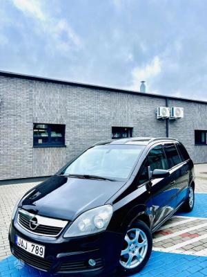 Black Opel Zafira 2007 in Marijampole, with an engine capacity of 1.91 L and mileage of 369 thousand km for 1400 €, photo 3 on AUTOMOTO.COM.LV