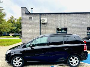 Black Opel Zafira 2007 in Marijampole, with an engine capacity of 1.91 L and mileage of 369 thousand km for 1400 €, photo 5 on AUTOMOTO.COM.LV