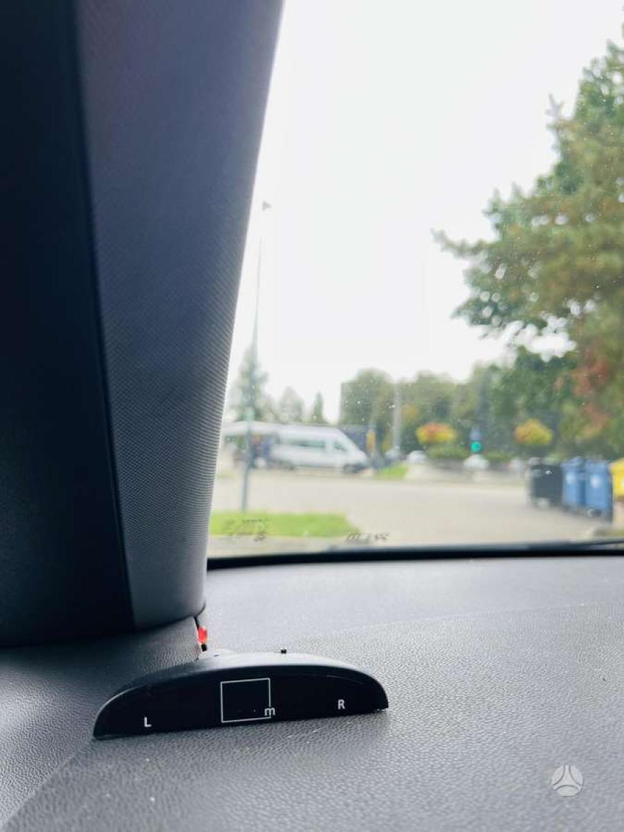 Black Opel Zafira 2007 in Marijampole, with an engine capacity of 1.91 L and mileage of 369 thousand km for 1400 €, photo 12 on AUTOMOTO.COM.LV