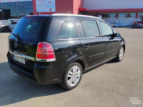 Opel Zafira 2007 Kretinga vietnē Melns Opel Zafira 2007 Kretinga, ar dzinēja tilpumu 1.90 L un nobraukumu 305 tūkst. km par 1540 €, foto 3 vietnē AUTOMOTO.COM.LV