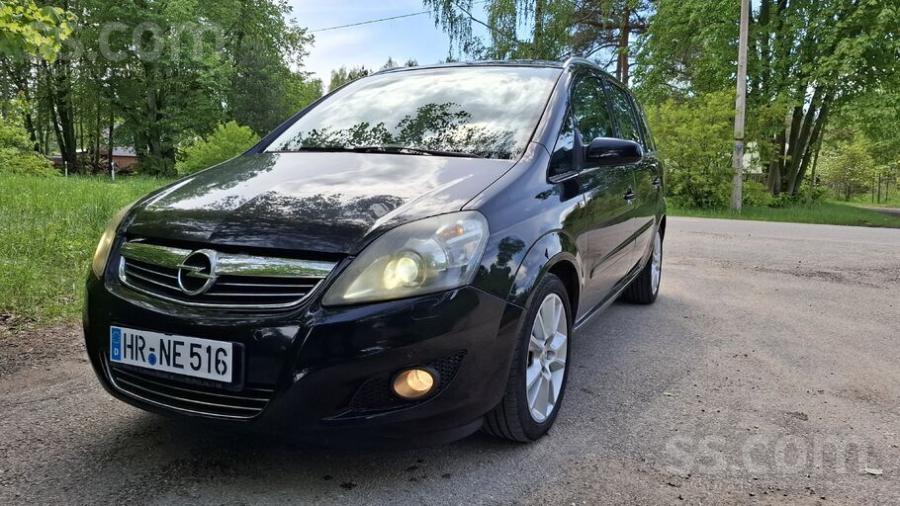 Melns Opel Zafira 2008 Daugavpils, ar dzinēja tilpumu 1.80 L un nobraukumu 260 tūkst. km par 2700 €, foto 1 vietnē AUTOMOTO.COM.LV