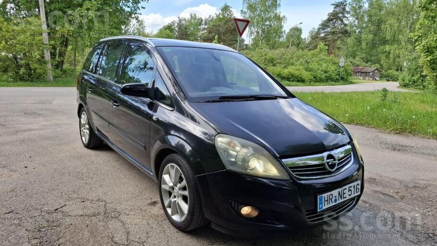 Melns Opel Zafira 2008 Daugavpils, ar dzinēja tilpumu 1.80 L un nobraukumu 260 tūkst. km par 2700 €, foto 4 vietnē AUTOMOTO.COM.LV