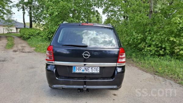 Melns Opel Zafira 2008 Daugavpils, ar dzinēja tilpumu 1.80 L un nobraukumu 260 tūkst. km par 2700 €, foto 7 vietnē AUTOMOTO.COM.LV