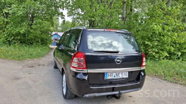 Melns Opel Zafira 2008 Daugavpils, ar dzinēja tilpumu 1.80 L un nobraukumu 260 tūkst. km par 2700 €, foto 8 vietnē AUTOMOTO.COM.LV